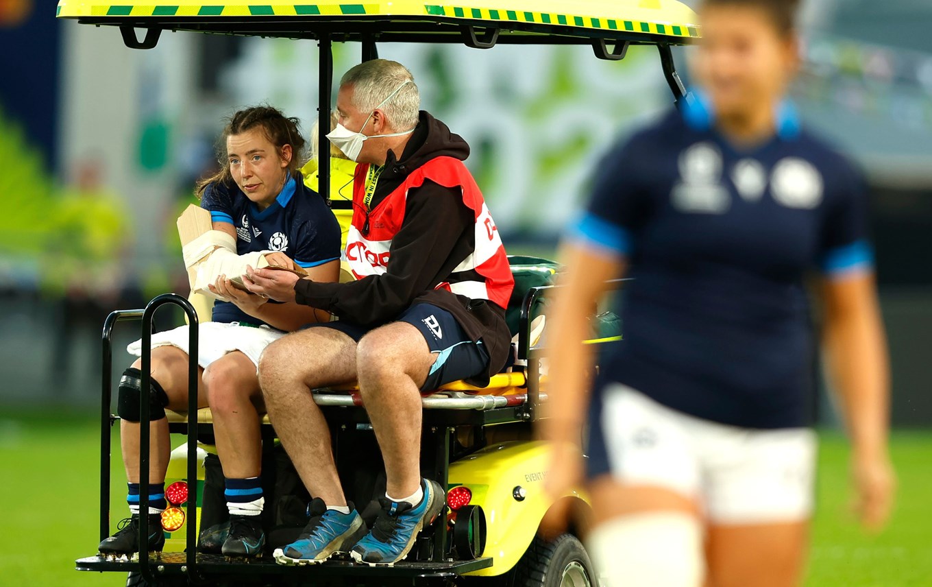 Sinclair suffers injury in Cup defeat