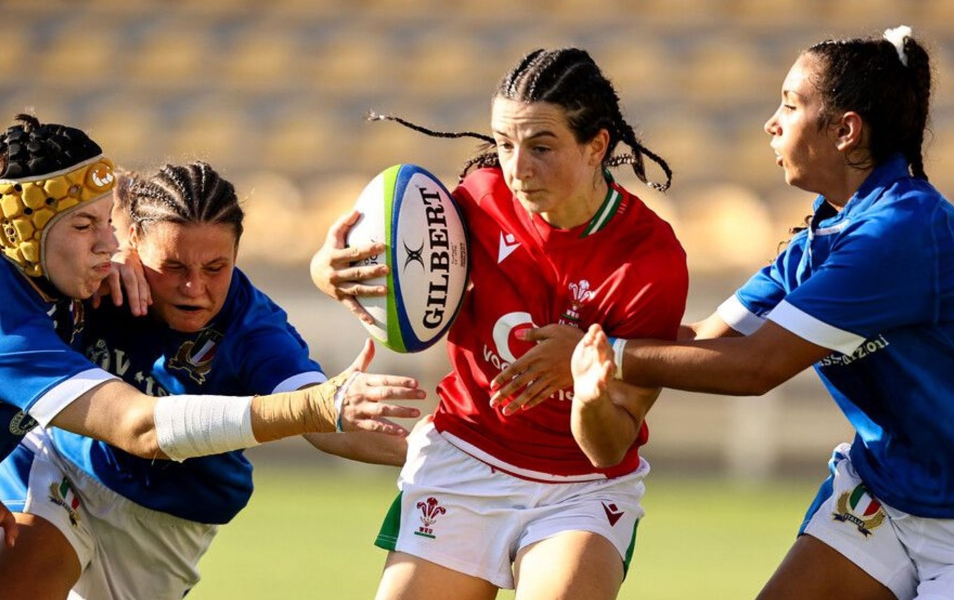 Flyer Hing signs with Exeter Chiefs Women